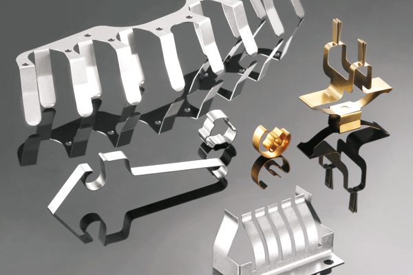 Biegeverfahren in der Metallumformung › Gutekunst Formfedern GmbH